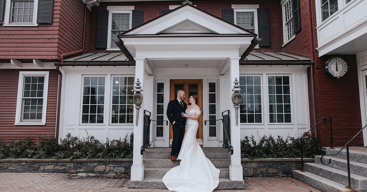 Real weddings: Clare & Aaron | Stowe/Green Mountain Weddings | vtcng.com