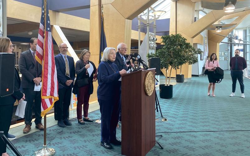 Sanders, Lyons decry health insurance costs | News | vtcng.com