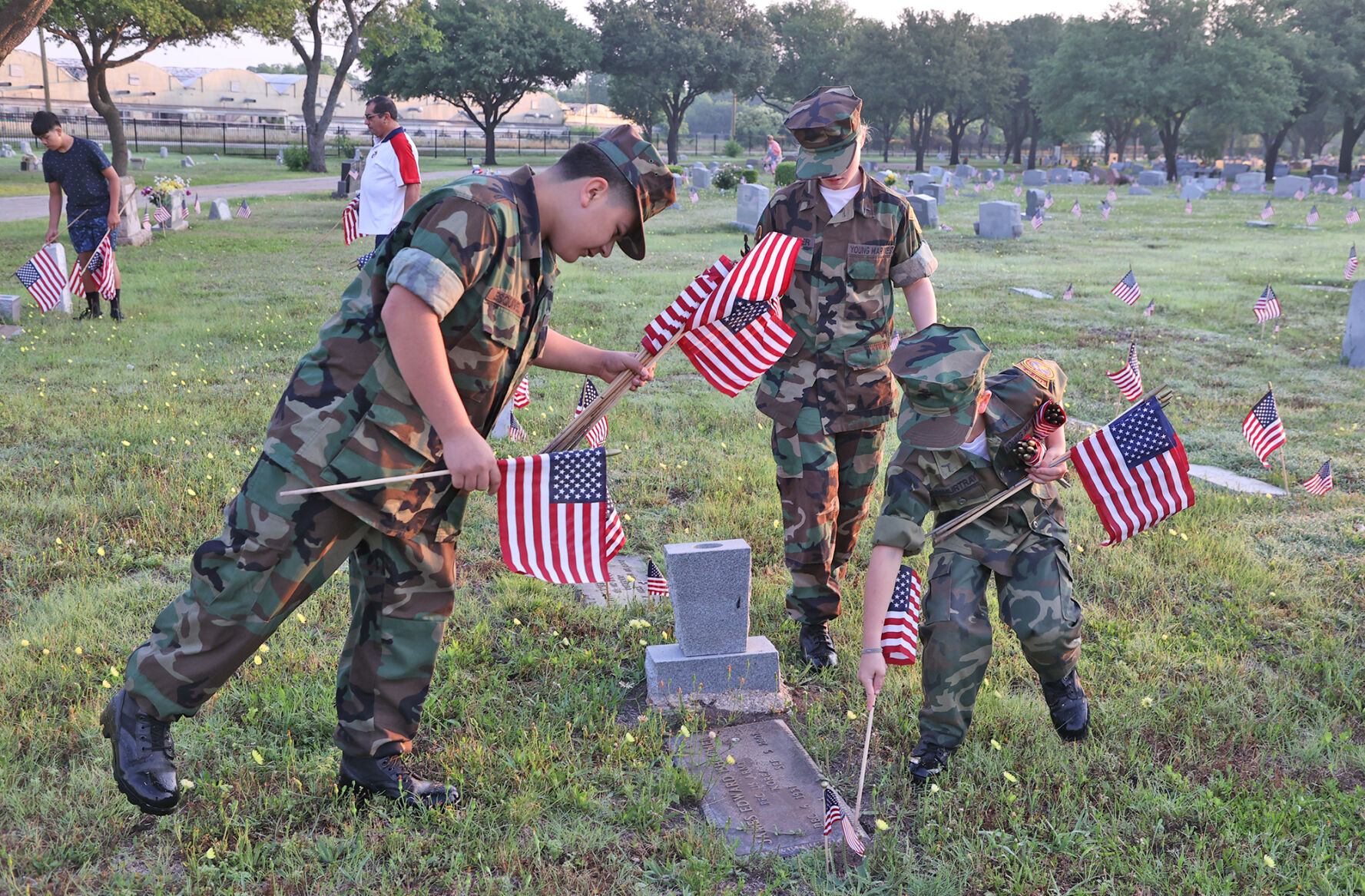 VIDEO, PHOTOS — Memorial Day observances at Rosemound Cemetery, Hewitt Park