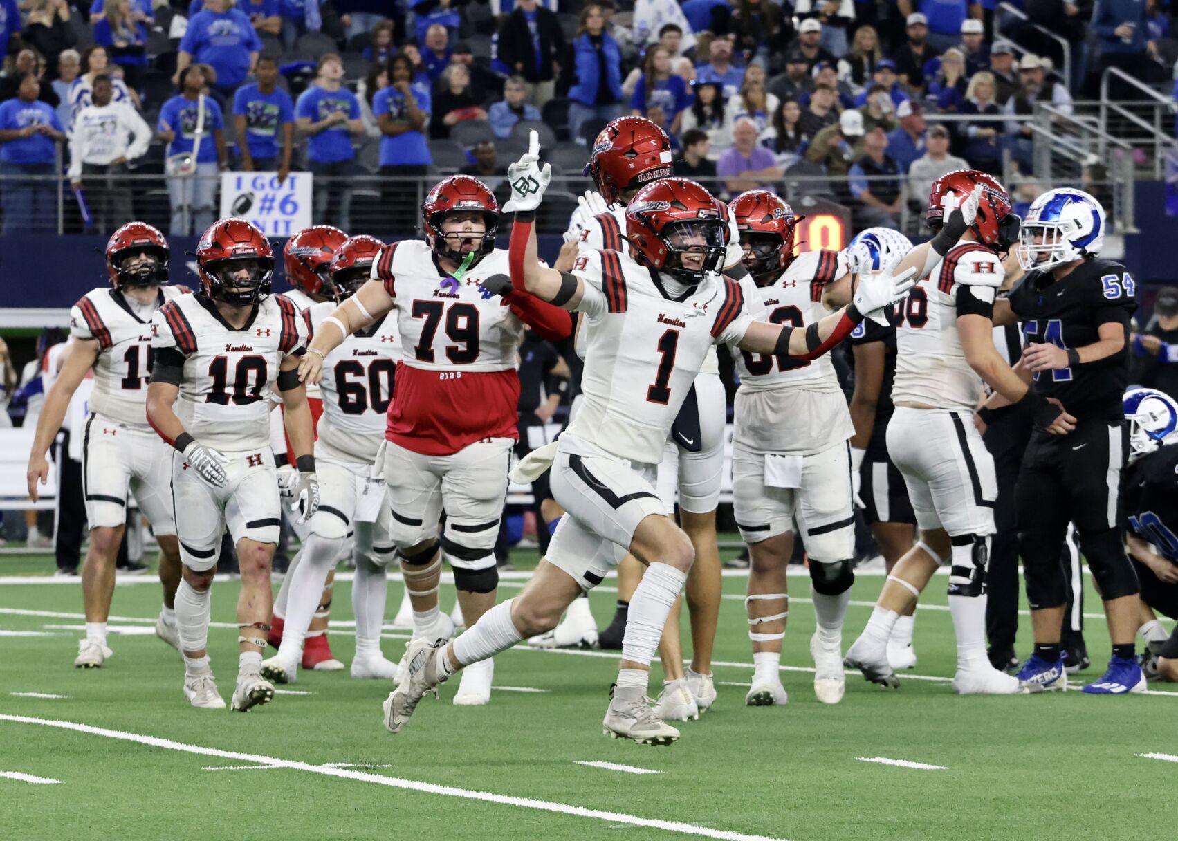 Hamilton wins first football state title with 21-7 victory