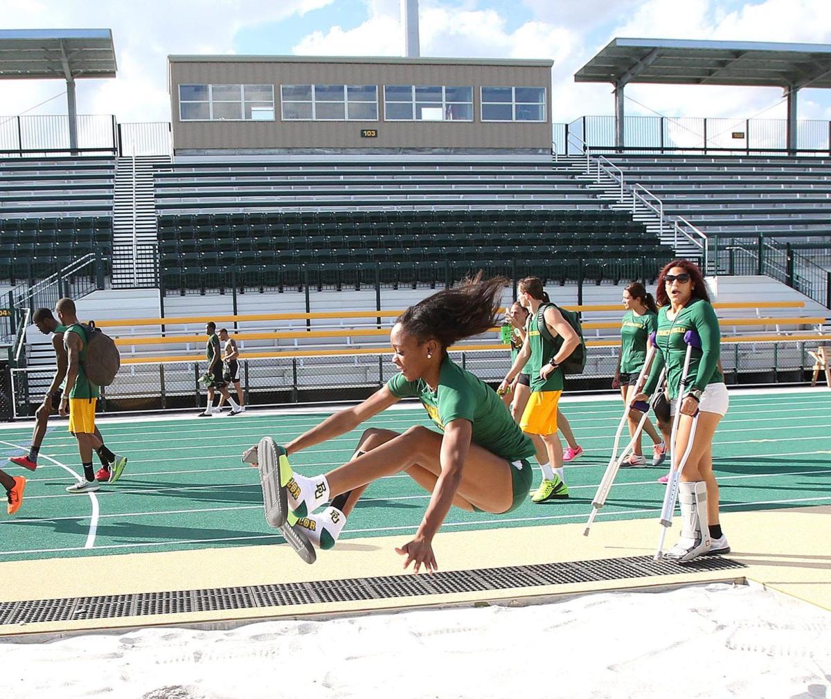 Baylor track team dashes with joy during new home tour | The Bear Blog ...
