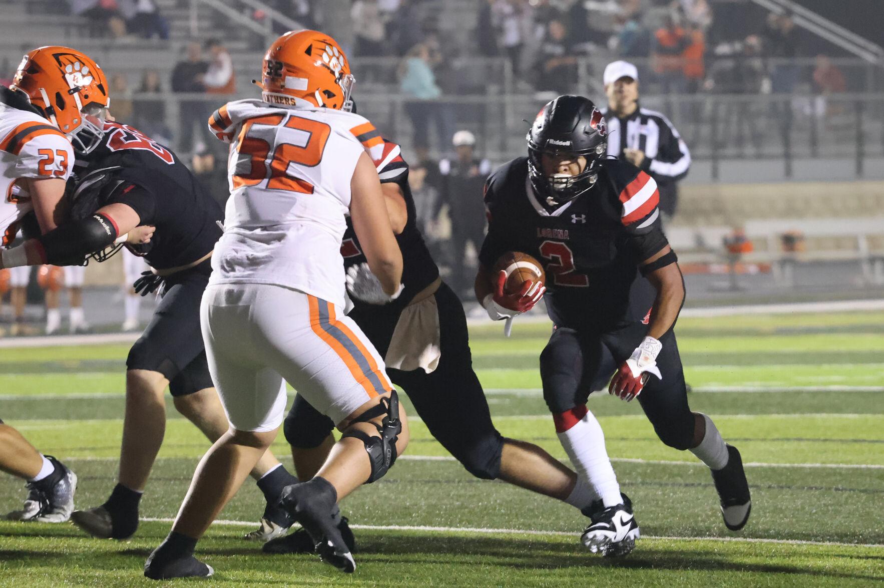 Too many mistakes doom La Vega in 49-21 second-round loss to upstart ...