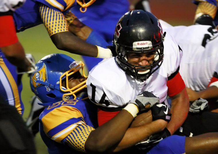 Watson-fueled Blackcats surprise La Vega, 37-20