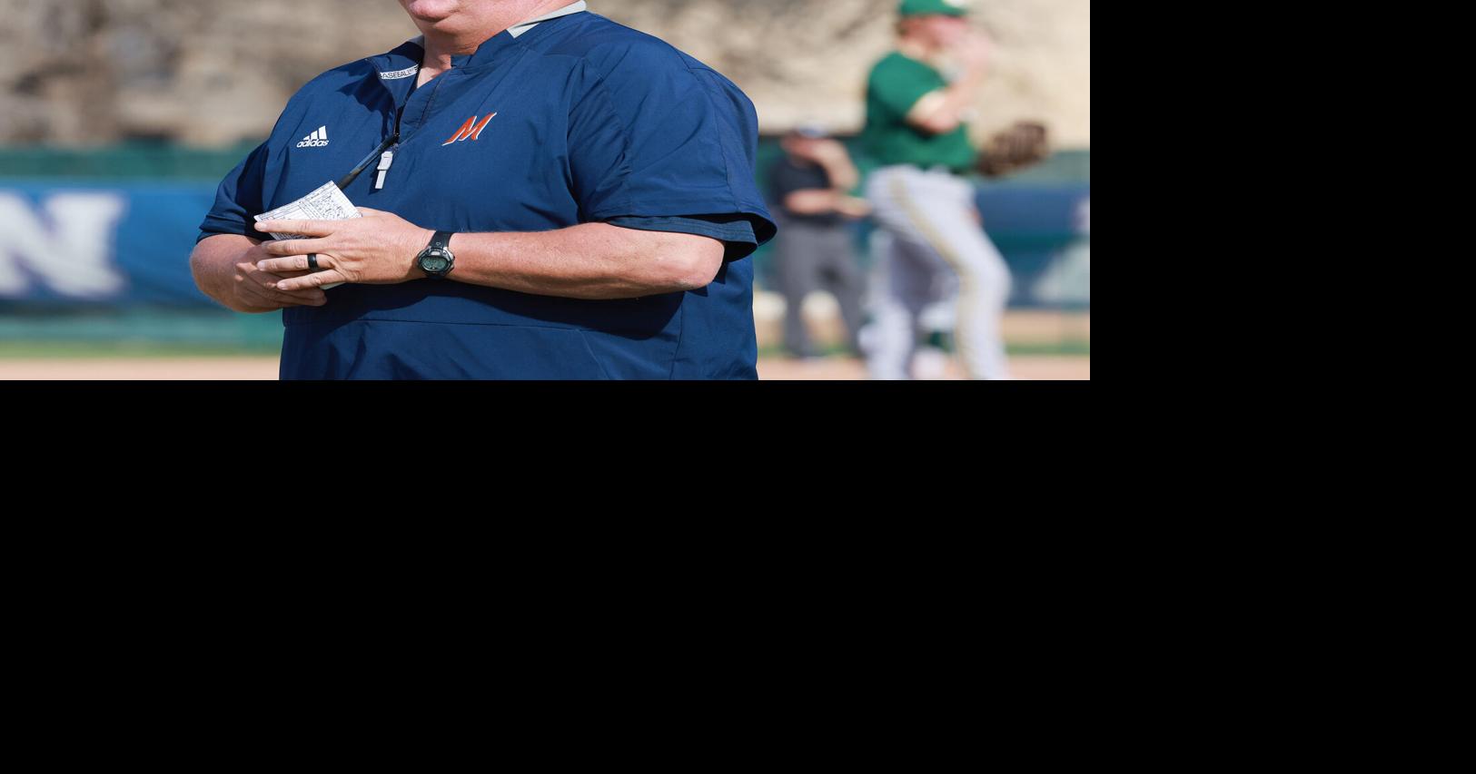 Baylor hires MCC's Thompson as baseball coach