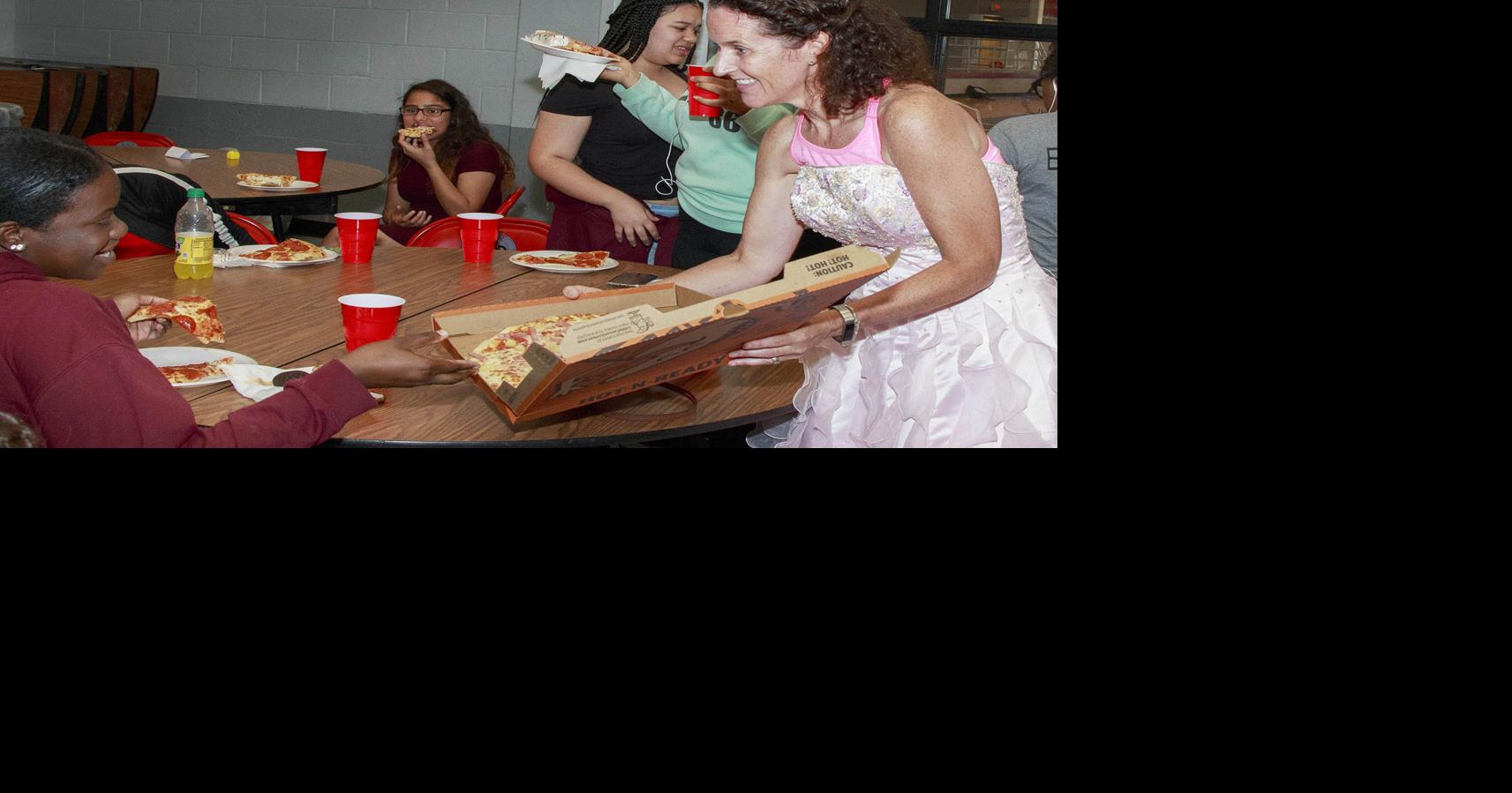 Waco High teacher's math gamble pays off in passing rates and pepperoni