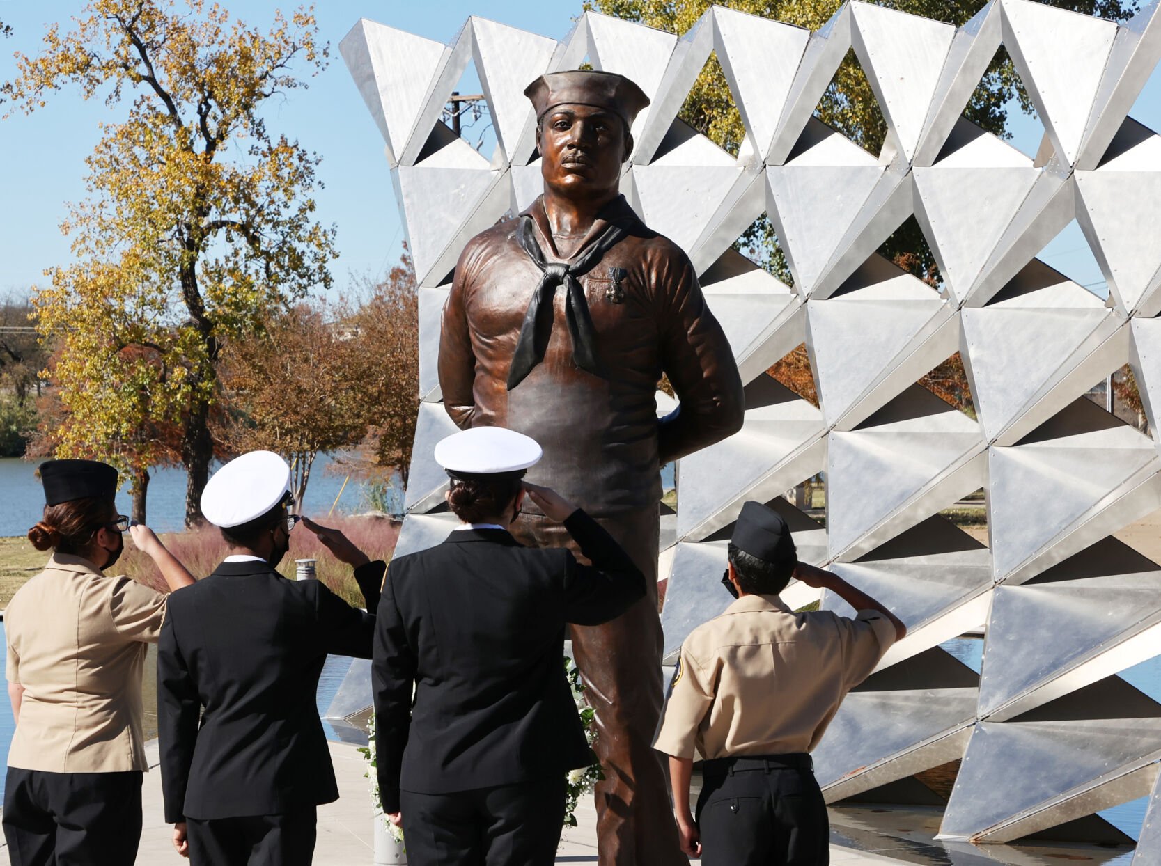 Doris Miller, hero of Pearl Harbor 'day that will live in infamy ...