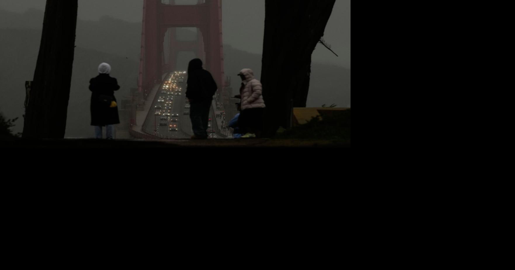 Powerful holiday storm lashes Southern California and brings flash ...