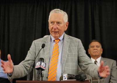 Drayton McLane speaking at Waco's First Pitch Luncheon