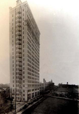The story of the ALICO building: 100 years, 22 stories and 1 towering ego
