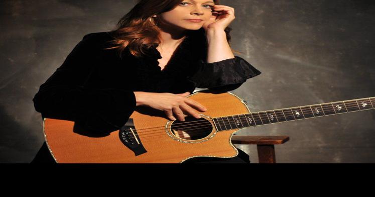 Singer-songwriter Carrie Newcomer shares hope