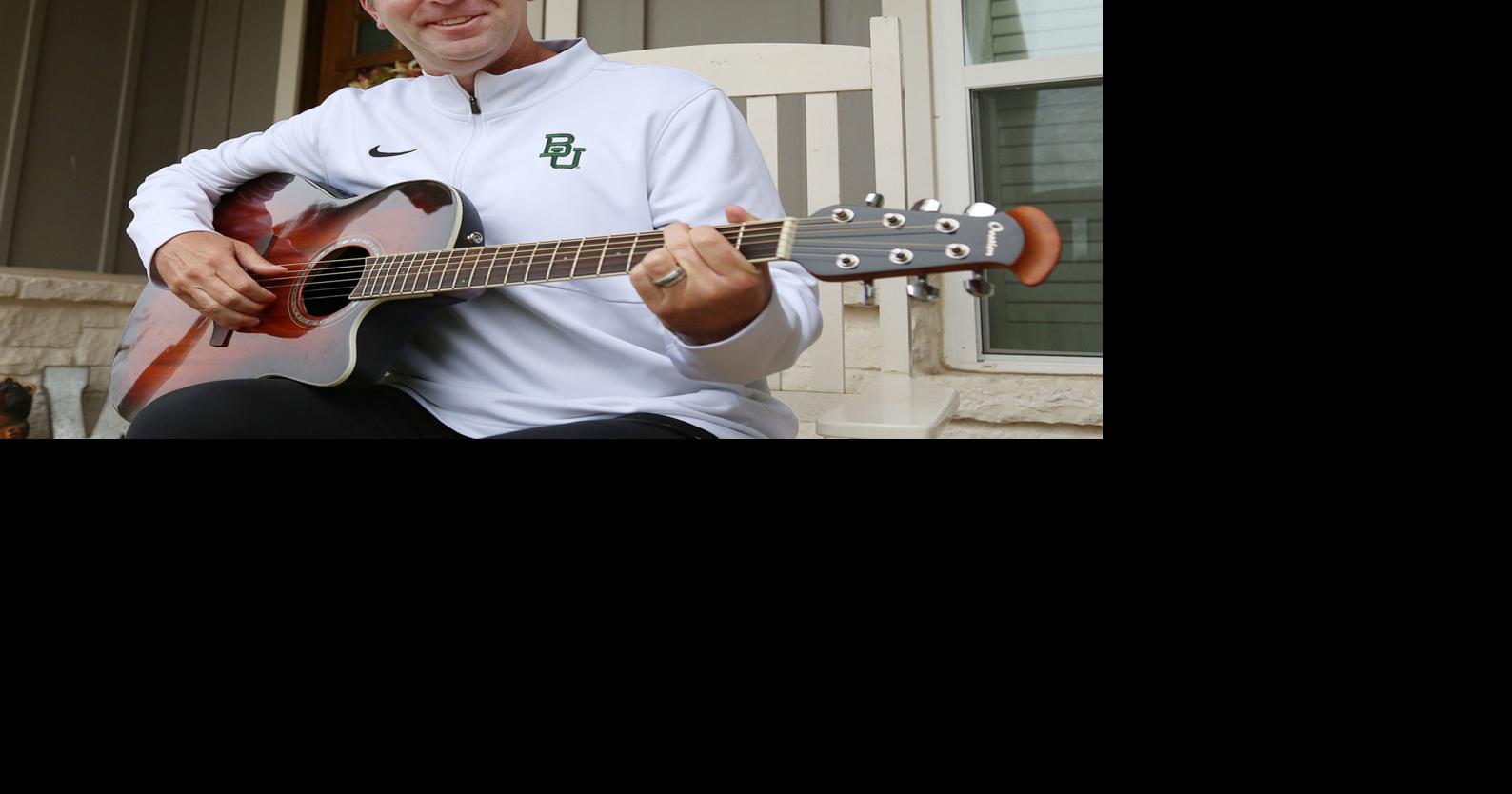 Wetzel brings Baylor chapel service online for football players