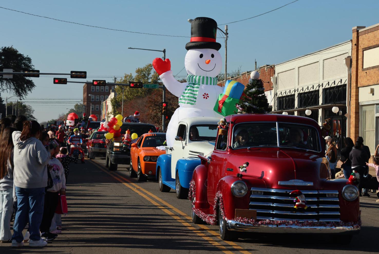 PHOTOS — Waco Wonderland Parade (Dec. 6, 2025)
