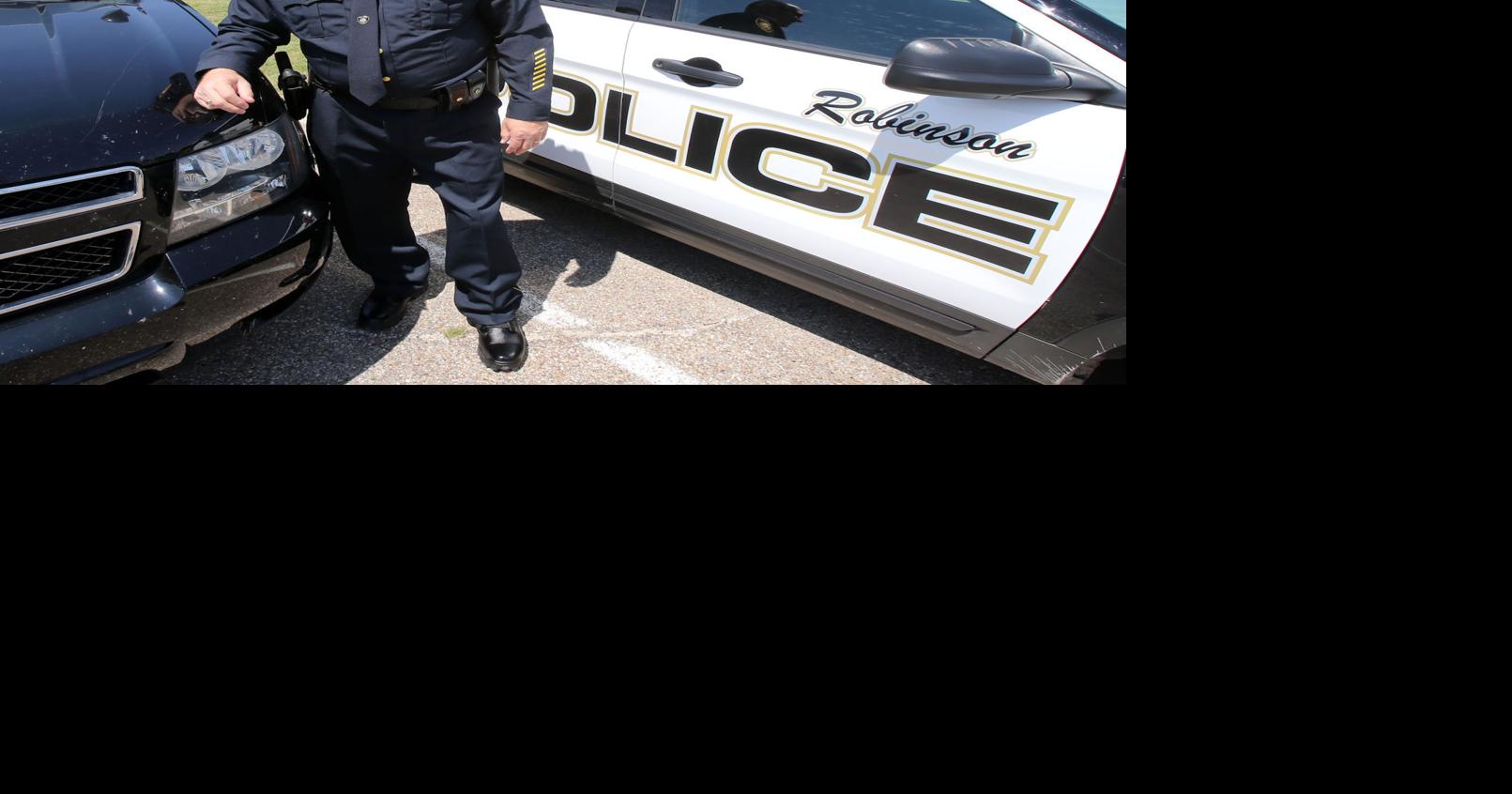 New Robinson police chief to focus on community