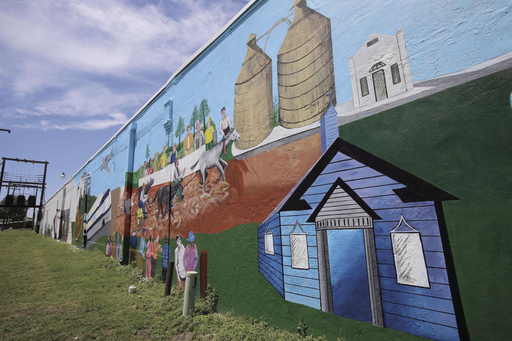 Murals around Waco