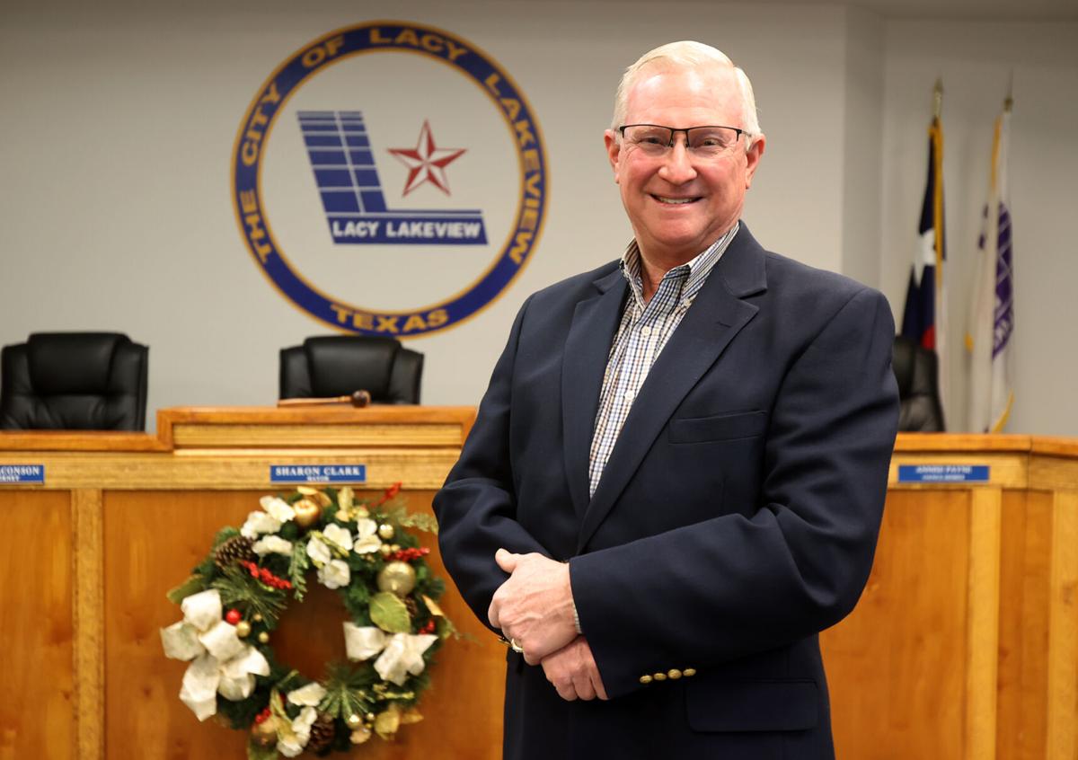 Longtime former Lacy Lakeview mayor to become city manager