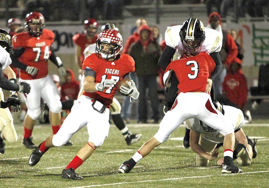 Unbeaten Bremond in familiar position, back in state title game