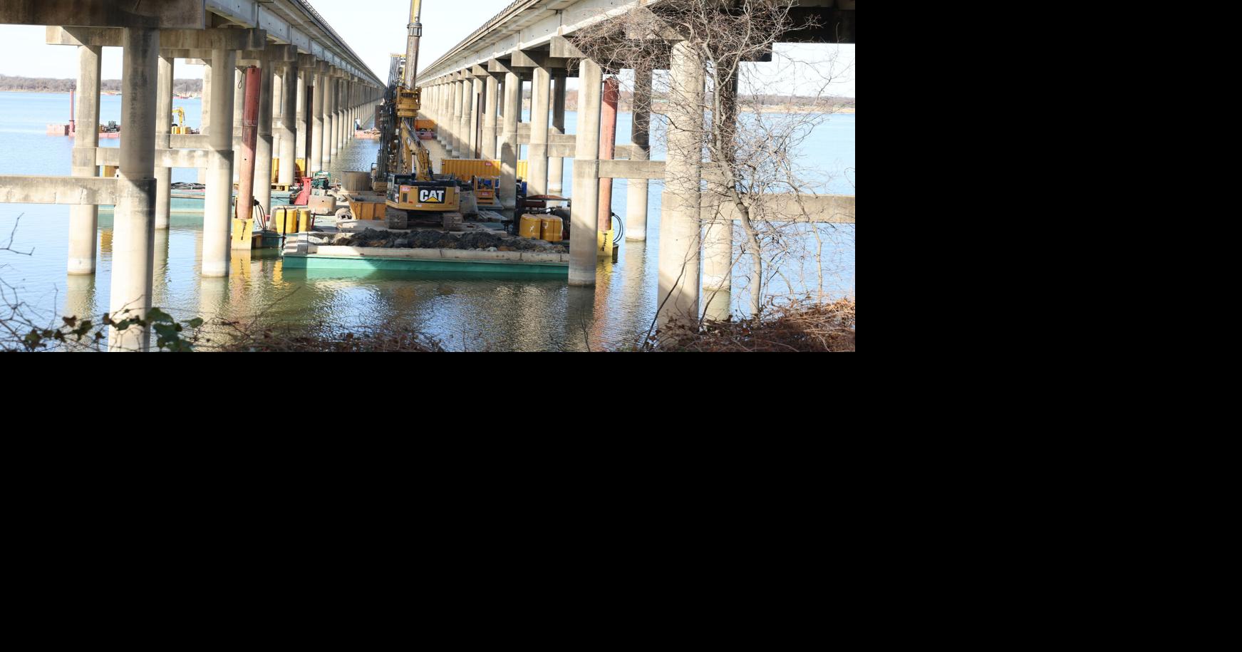 Photos of Twin Bridges work over Lake Waco in January 2026