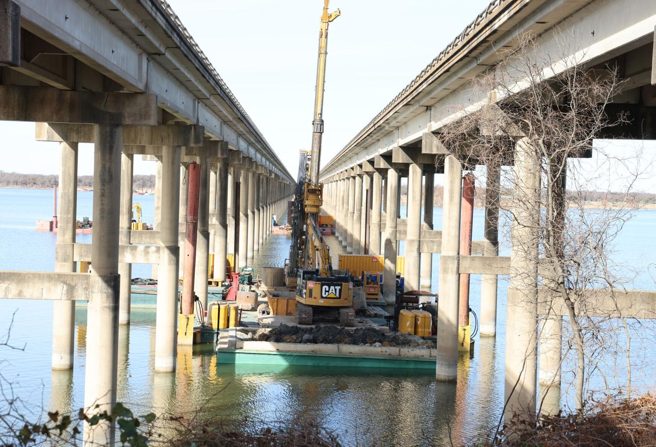 Photos of Twin Bridges work over Lake Waco in January 2026