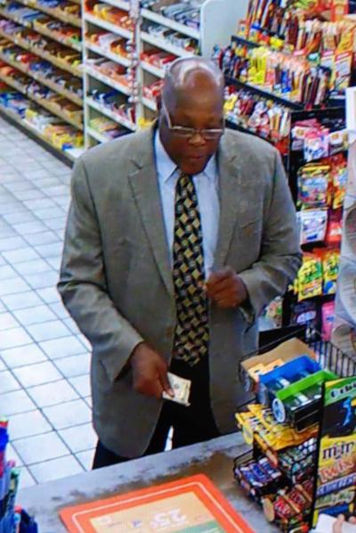 Police search for possible ‘pigeon-drop scam’ suspects