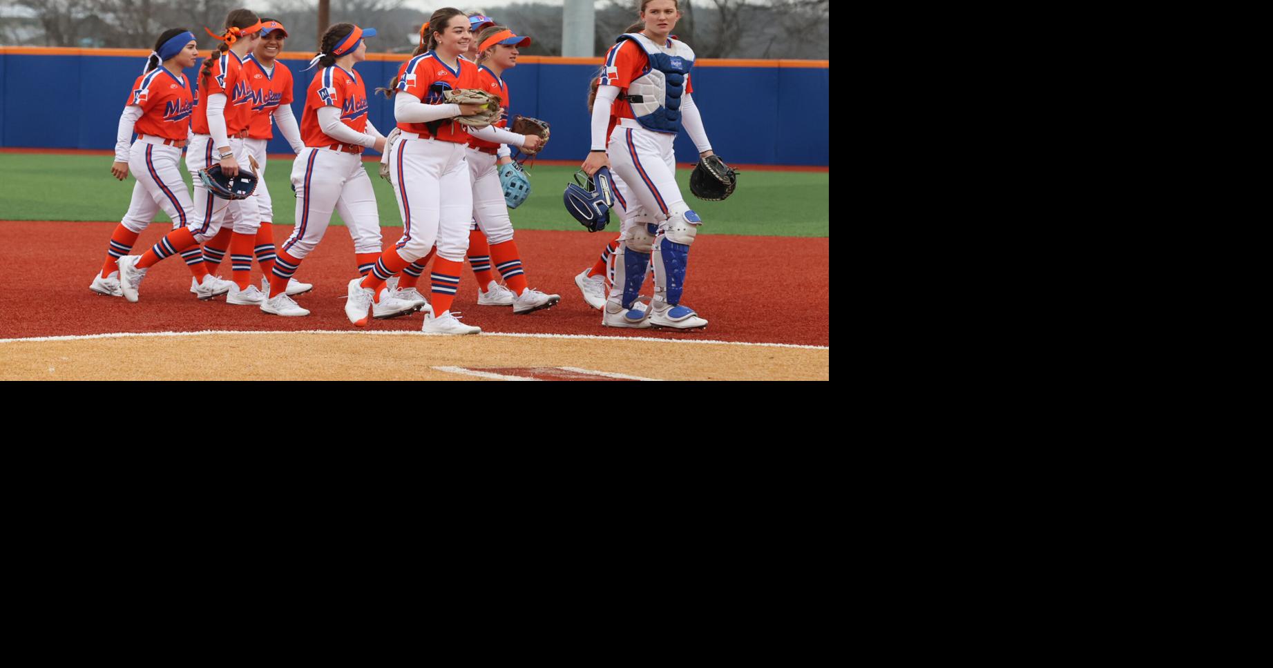 MCC softball splits pair of games