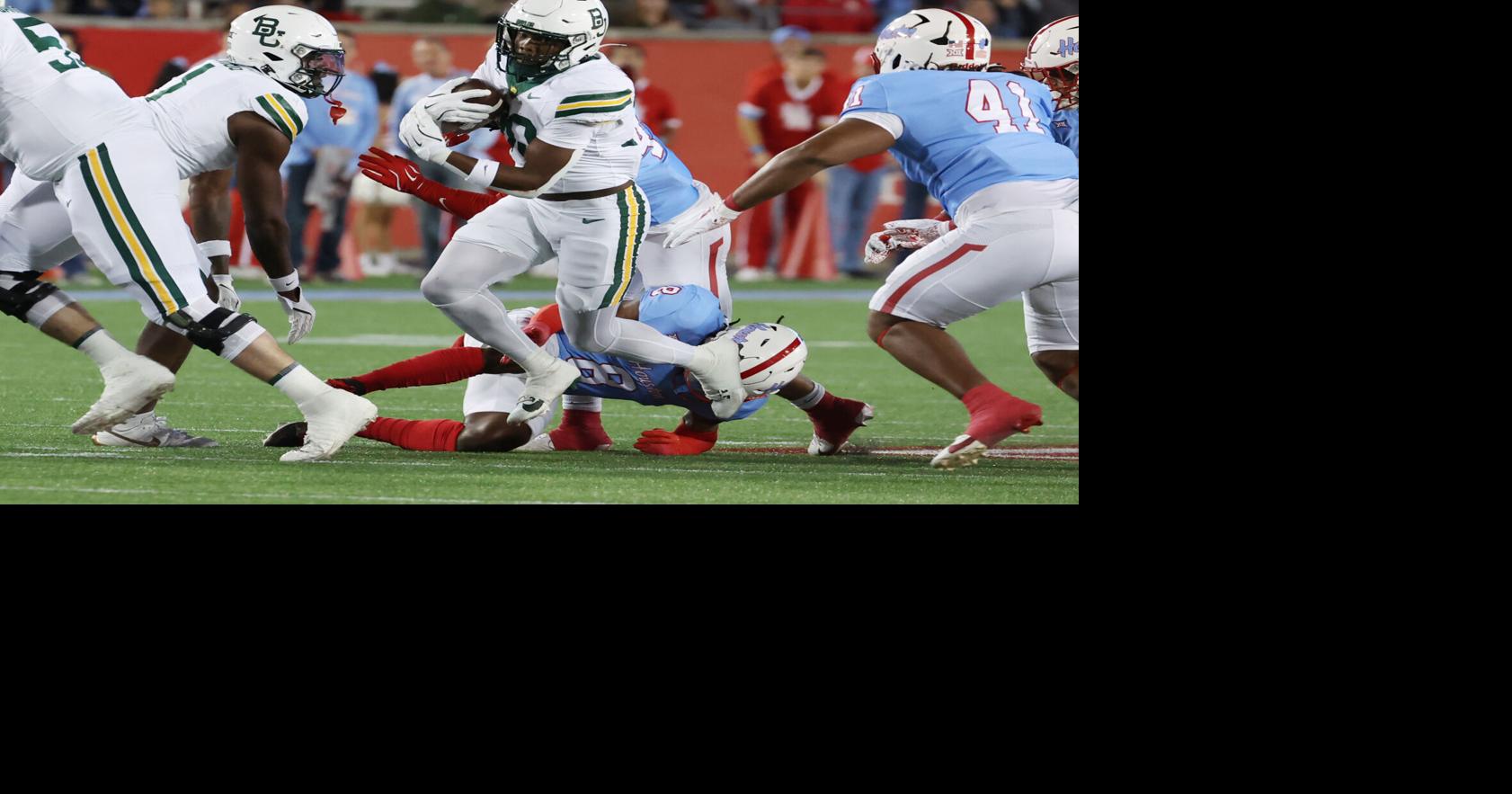 Baylor escapes Houston with fifth straight win