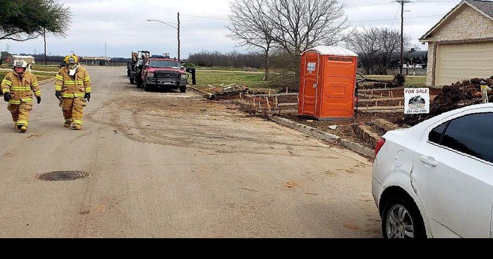 Construction crews hit gas line in West; leak capped