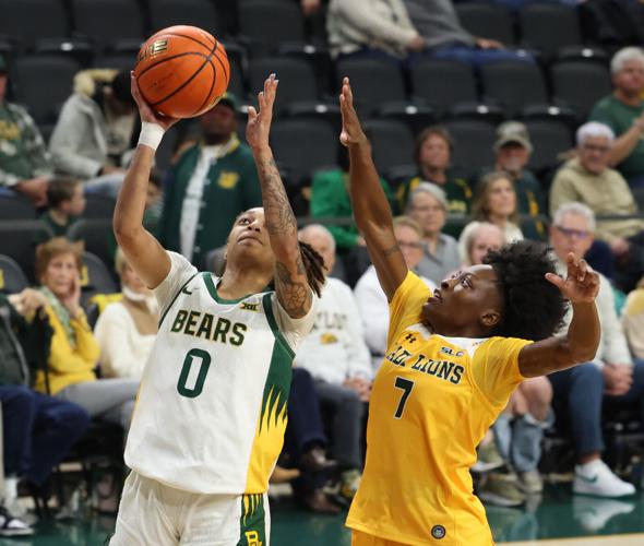 Blistering start powers Baylor past Southeastern Louisiana