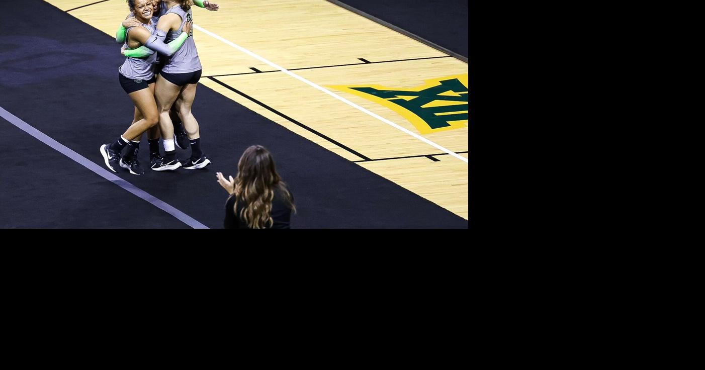 Baylor acrobatics team beats Oregon, on 35-match win streak