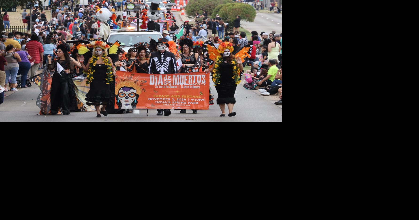 Downtown Waco Dia de los Muertos parade photos