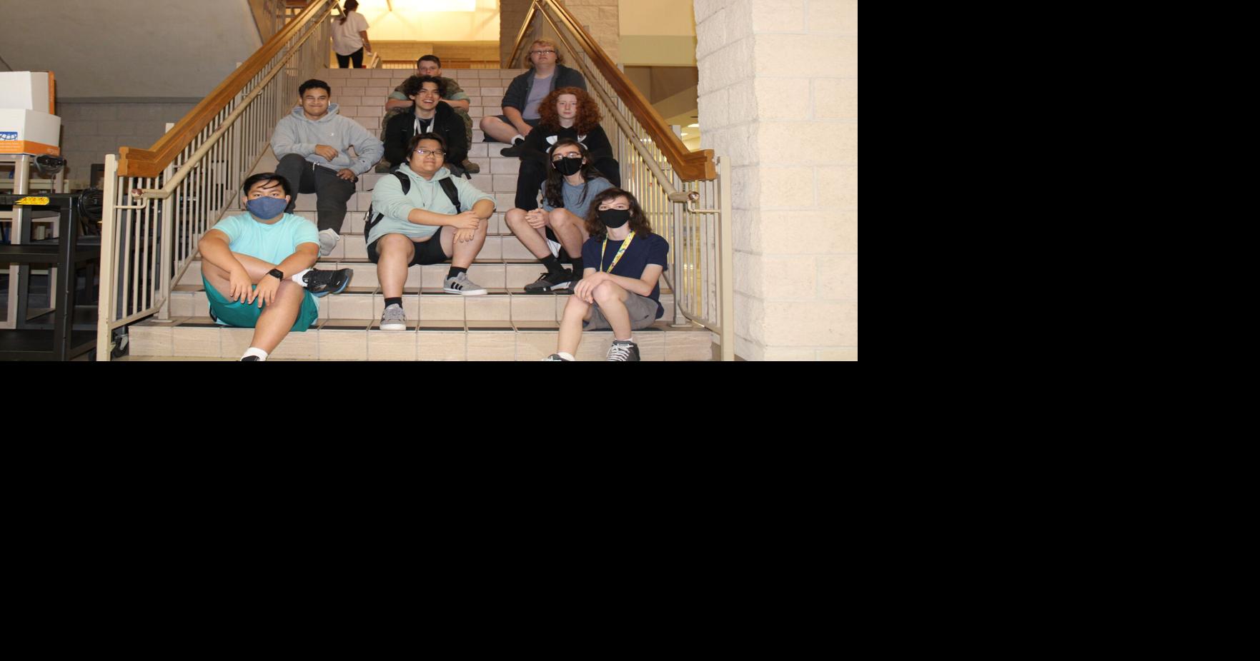 High school notebook: Midway pushes start button on Esports voyage