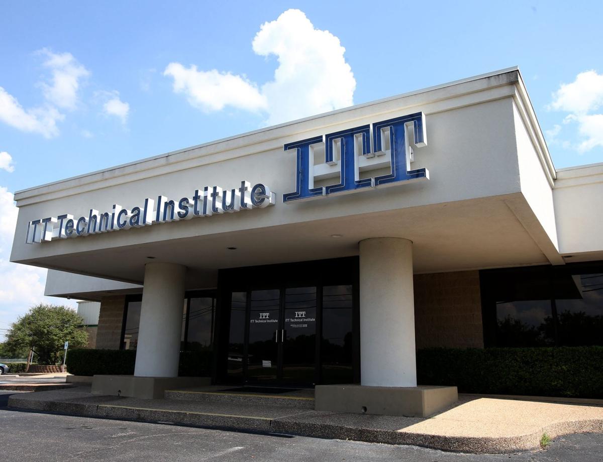 ITT Tech halts new student enrollment