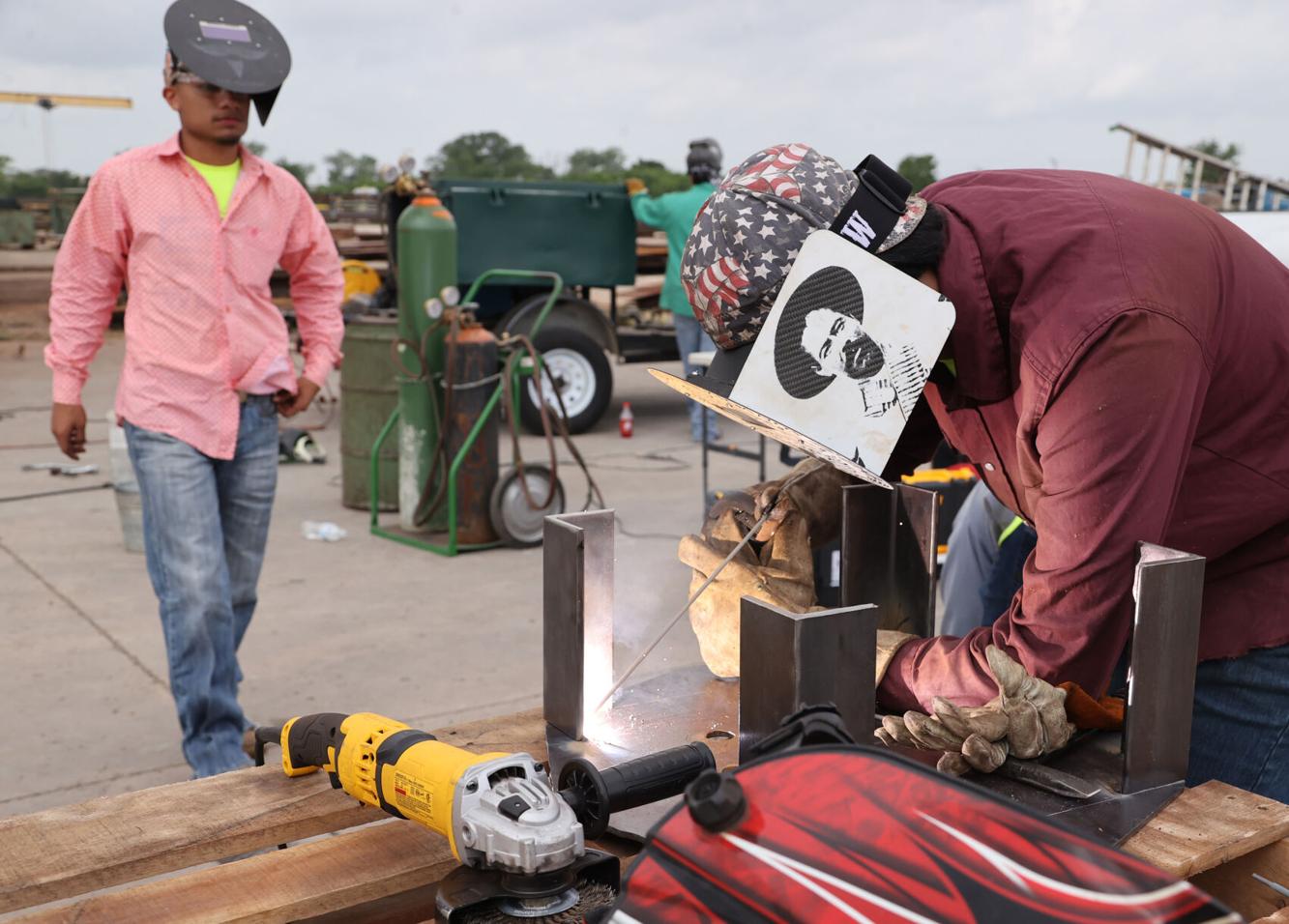VIDEO — Fire pit competition at Central Texas Iron Works