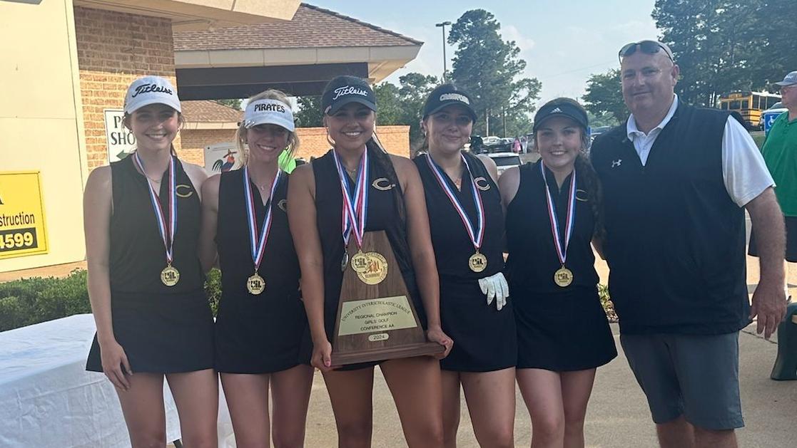 Crawford Pirates girls' golf team aims for Texas state title