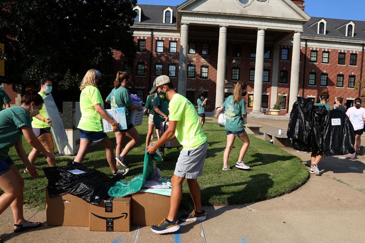 Baylor move-in day sticks to new schedule in latest COVID-19 precaution