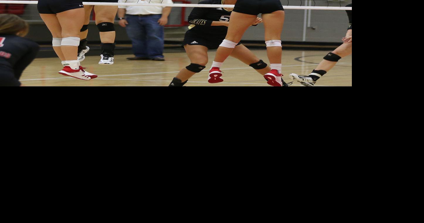 No. 1 Crawford volleyball climbs out of hole, turns back Lorena, 3-1