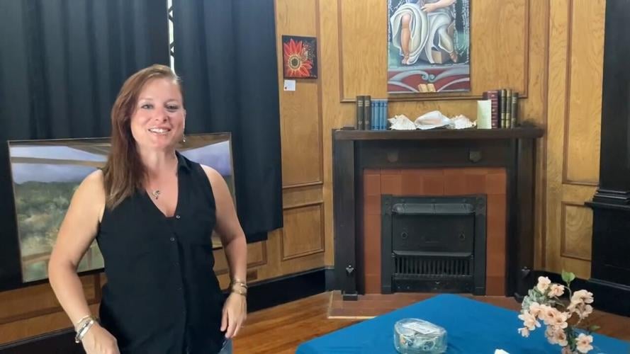 Artist Susan Sistrunk holds last gallery show