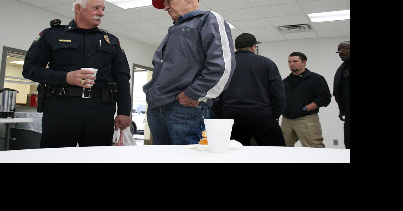 Lacy Lakeview police host Coffee with a Cop