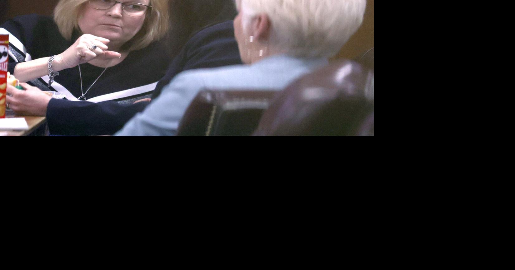 Doctor challenges autopsy, judge axes juror in Waco trial on infant's death