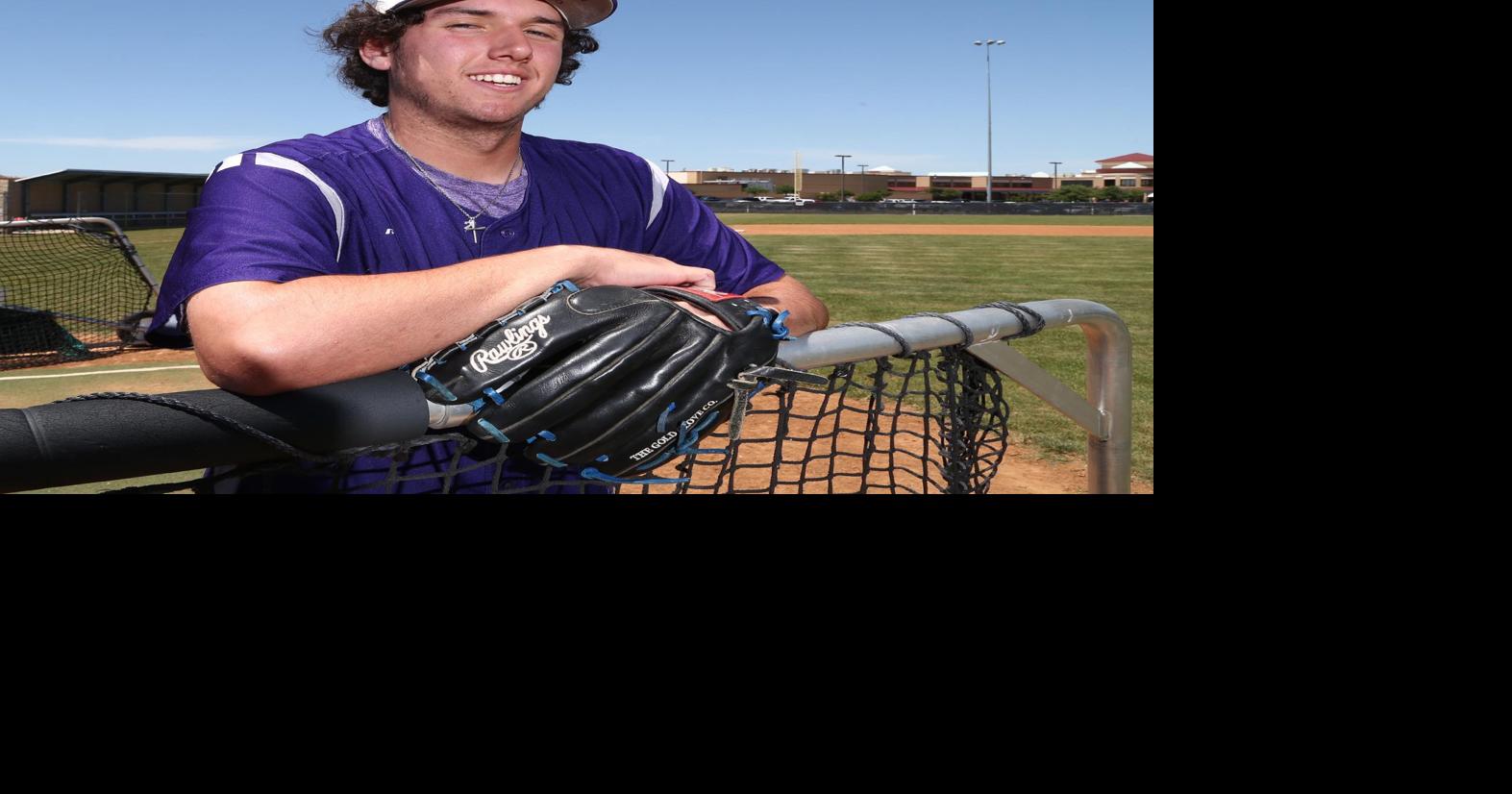 University turns keys of baseball program over to former slugger Chapman