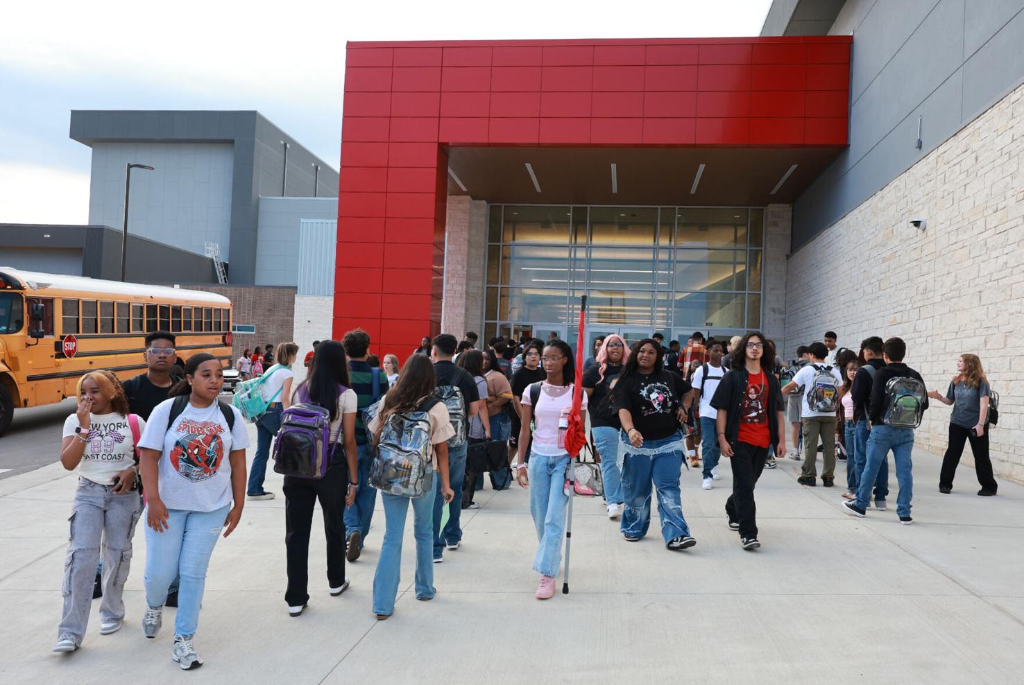 Waco ISD leaders lower tax rate, pass $169 million budget