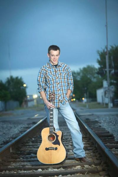 Brett Hendrix comes home for downtown Waco show