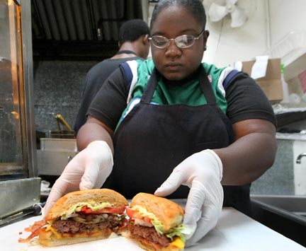 Fat Ho Burgers returns to Waco