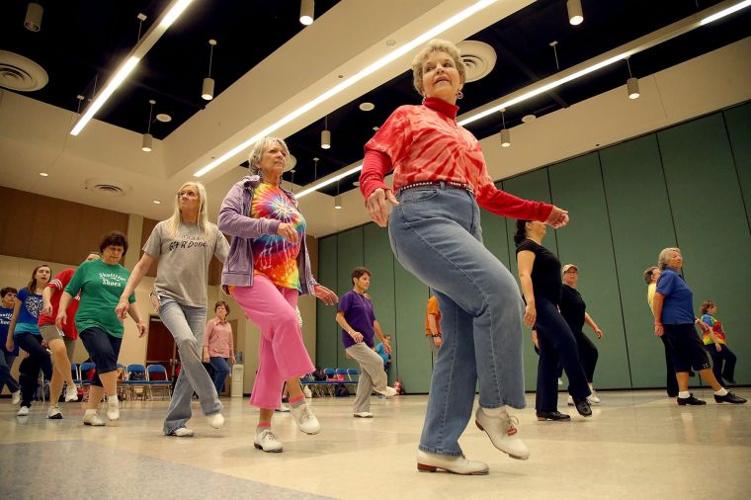Cloggers dance their way through Waco