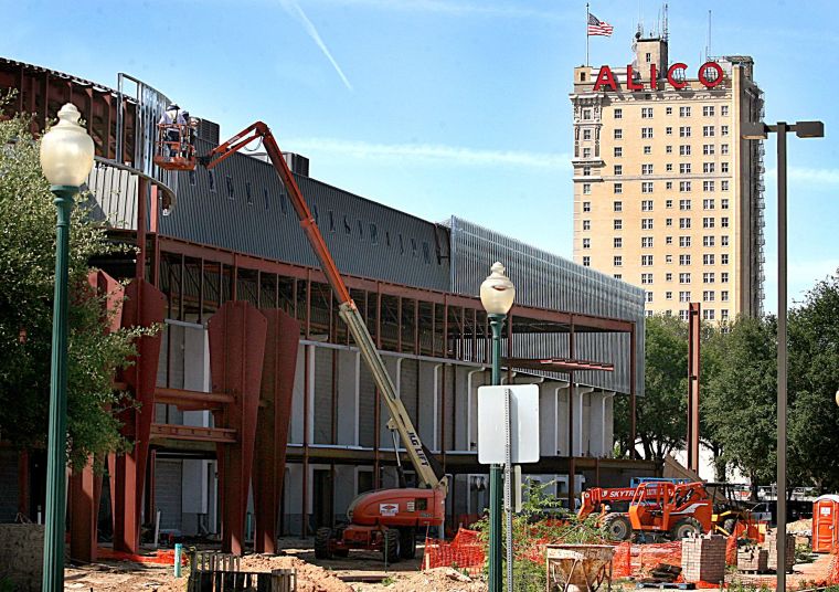 Waco fights lawsuit over convention center delays