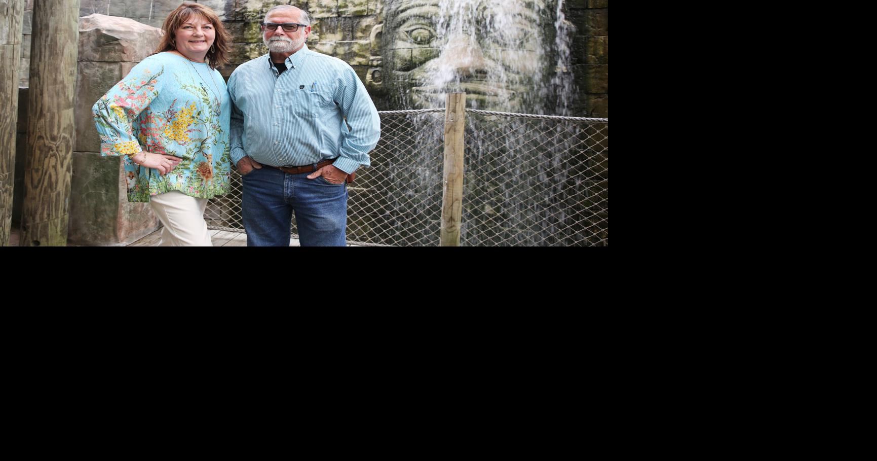 Zoo fixtures depart amid strife between zoo supporters, city leadership ...