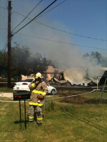 UPDATED (12:02 PM): Three taken to hospital after Elm Mott house ...