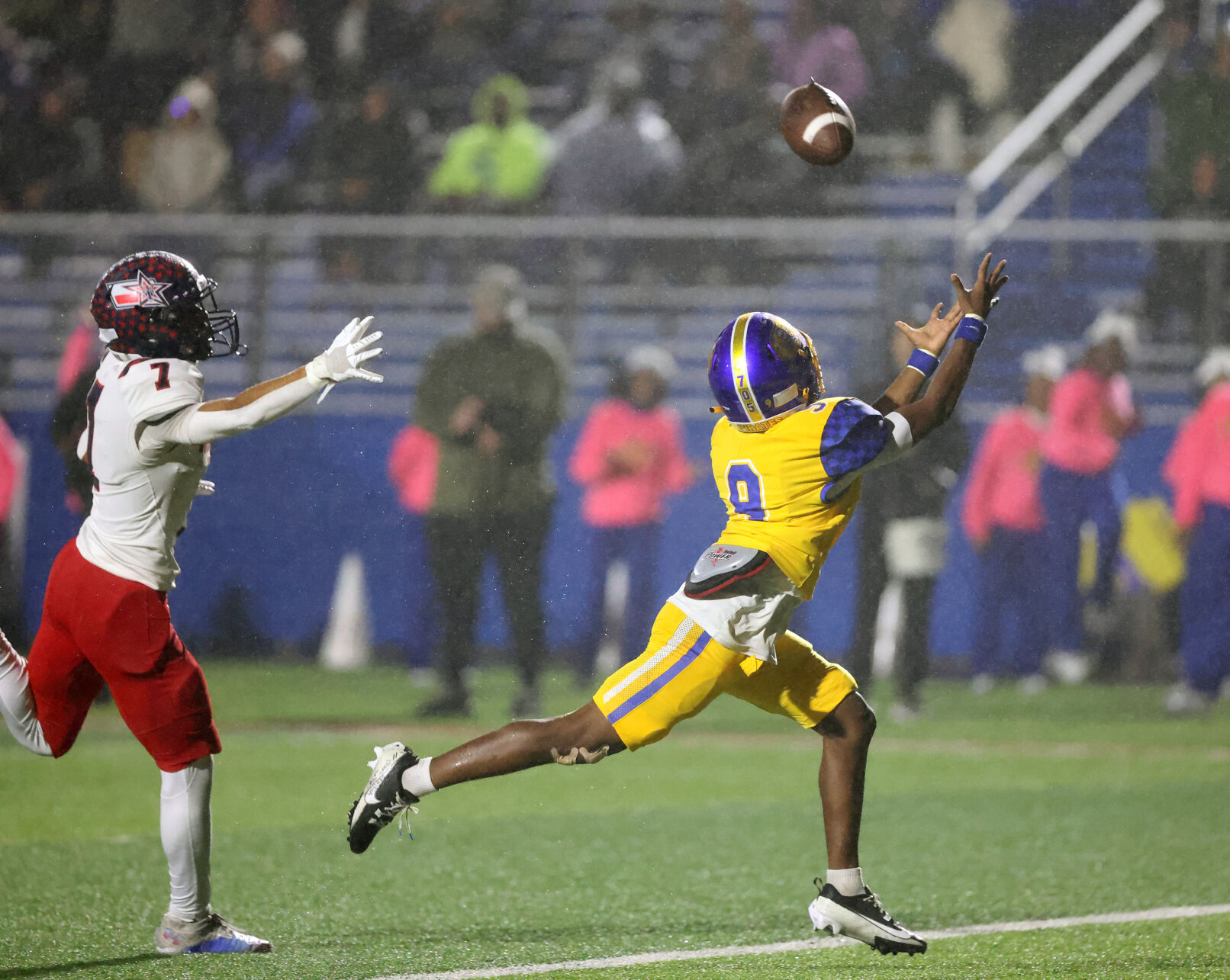 La Vega books date with Carthage at state with Wimberley win