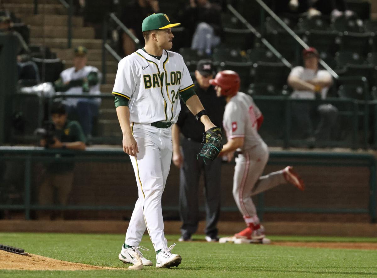 Simmons suffers injury in Bears' series-opening loss to No. 22 Indiana