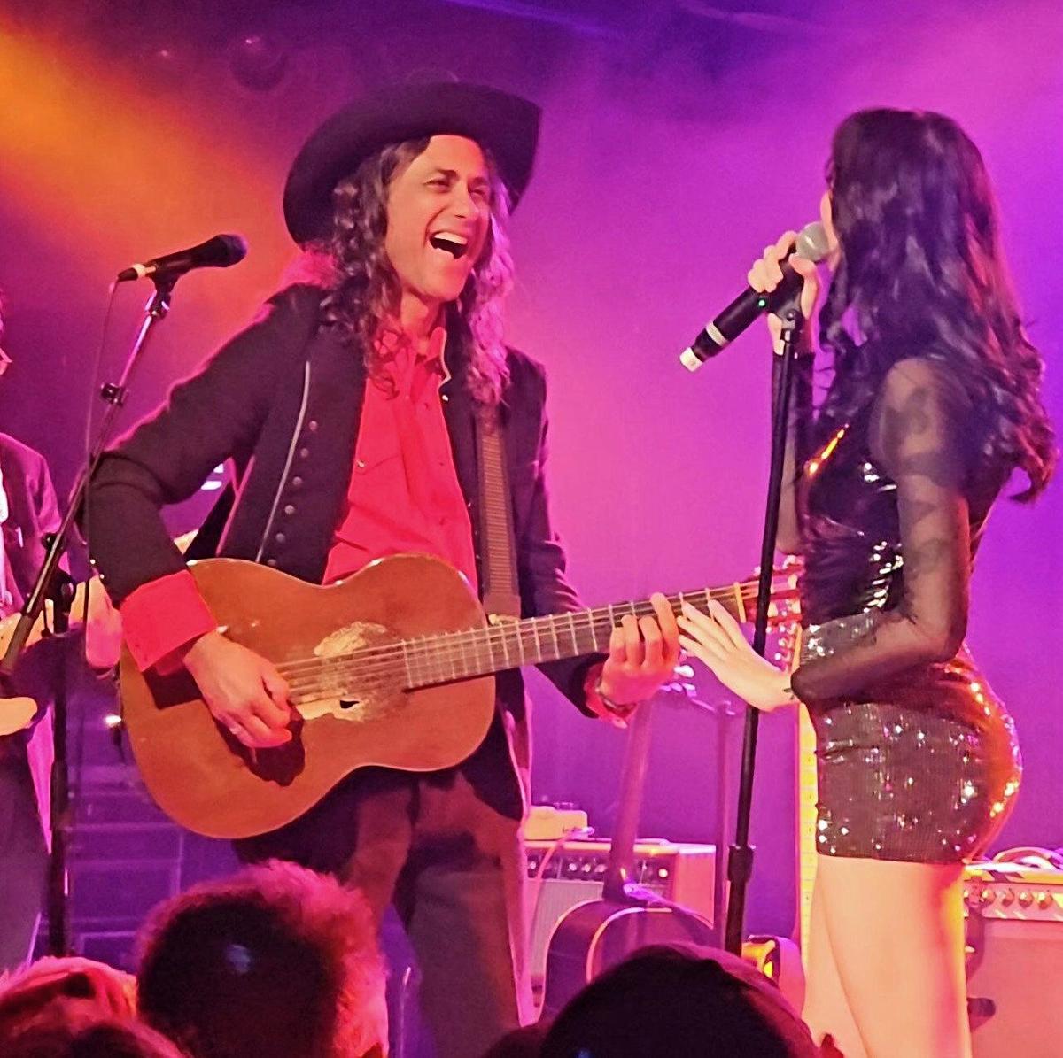 Highwayman show tackles 4 tributes with famous duets in Waco stop