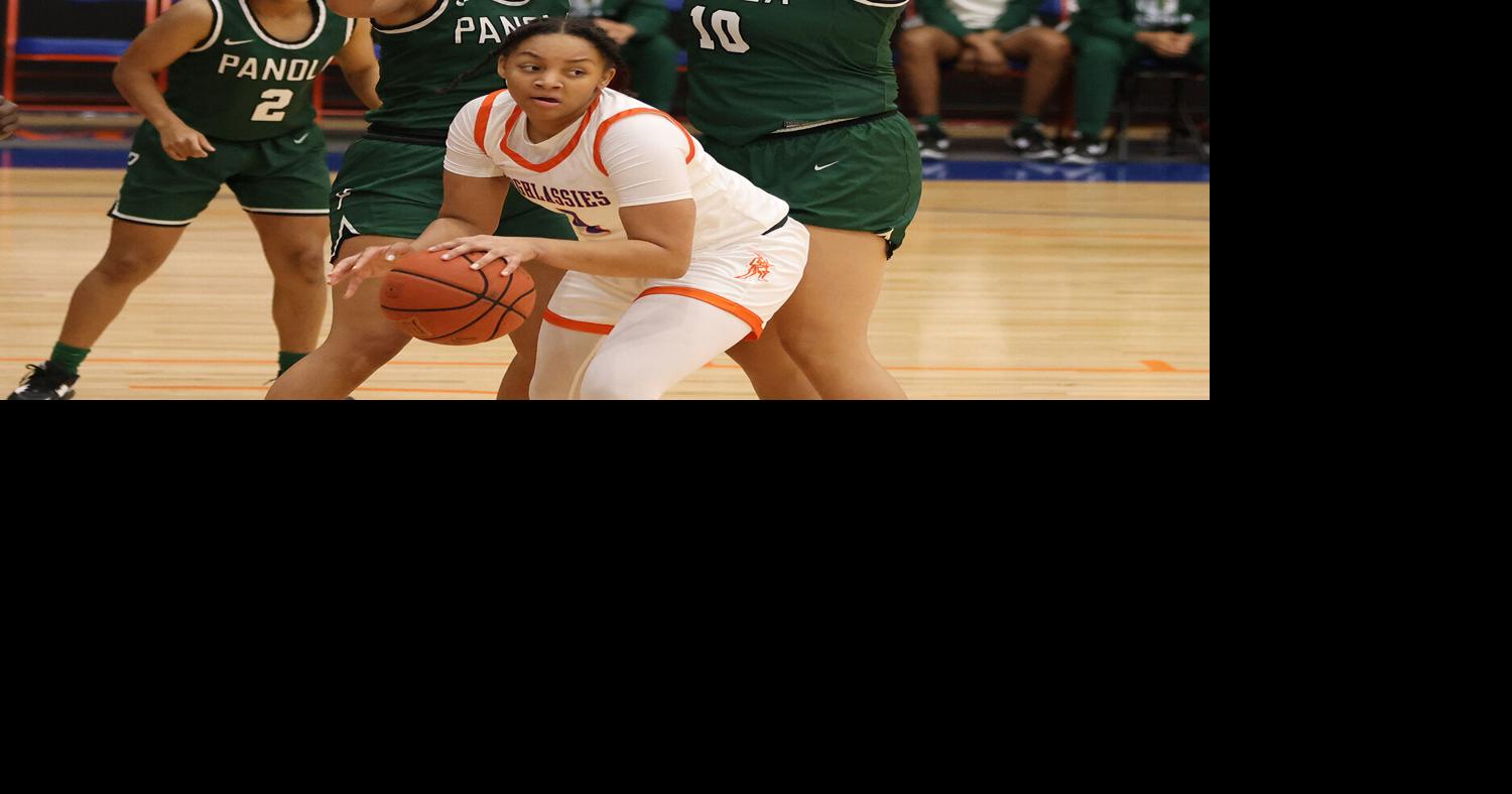 McLennan women's basketball rolls past Panola